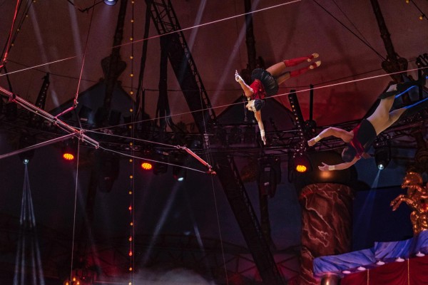 Spectaculaire, le spectacle du cirque d'Hiver Bouglione